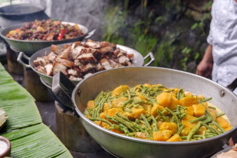 What to Eat in the Philippines: Street Food You Must Try - Savored Journeys