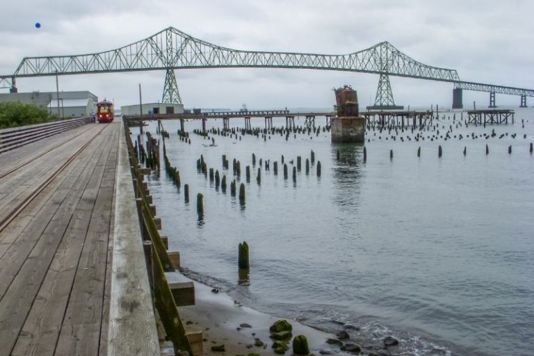 10 Best Coastal Towns in Oregon - Savored Journeys