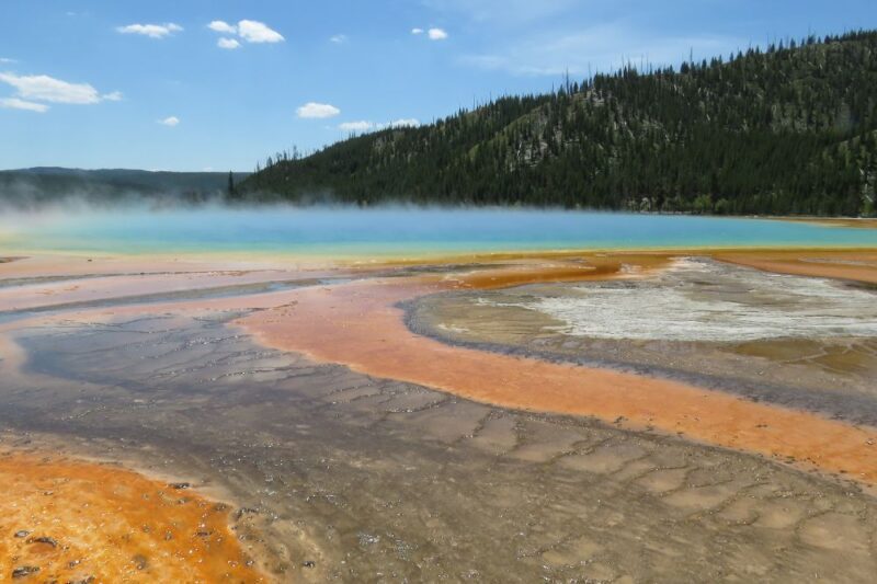The Perfect 3-Day Yellowstone Itinerary - Savored Journeys